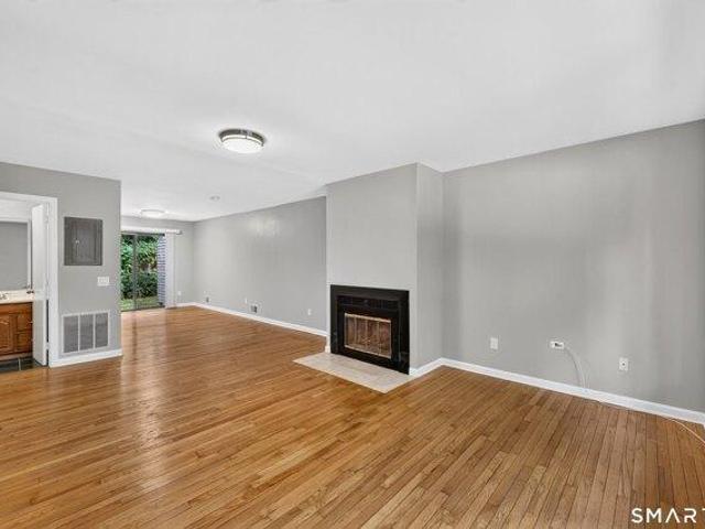 house with 2 bedroom, Norwalk CT ES104150630