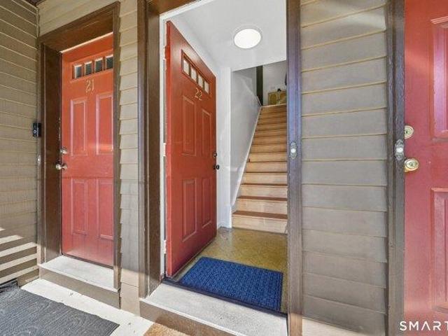 house with 2 bedroom, Norwalk CT ES104262579