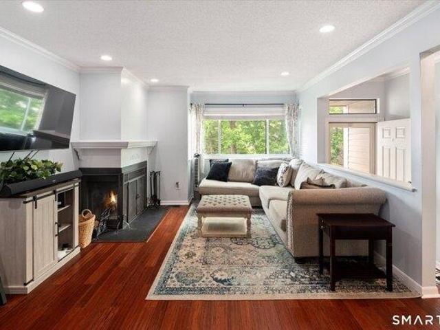 house with 2 bedroom, Norwalk CT ES104330378