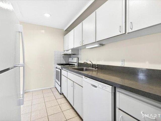 house with 2 bedroom, Norwalk CT ES104477891