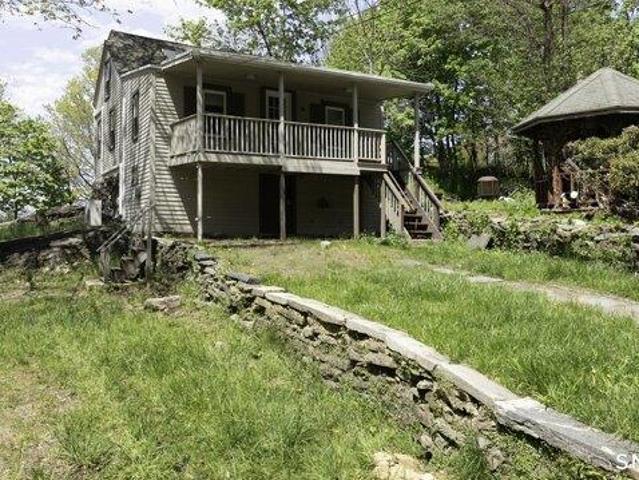 house with 2 bedroom, Norwich CT DLS102562824