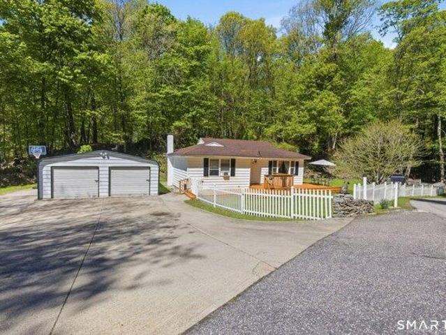 house with 2 bedroom, Norwich CT DS102585540