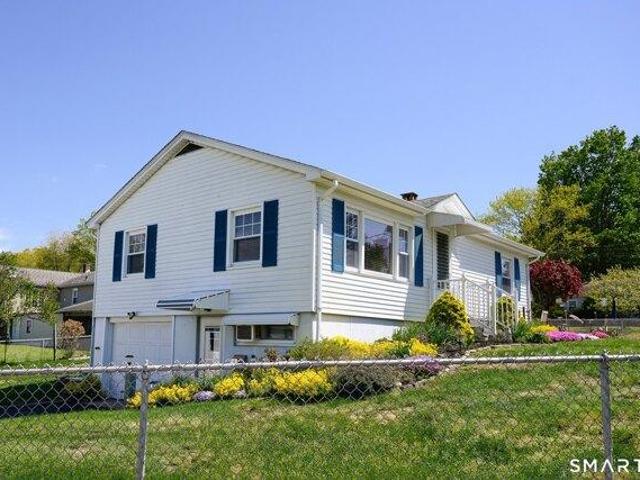 house with 2 bedroom, Norwich CT DS102586121