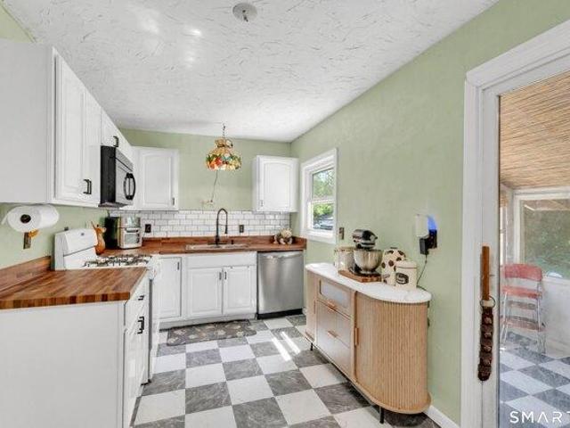 house with 2 bedroom, Norwich CT ES103187002
