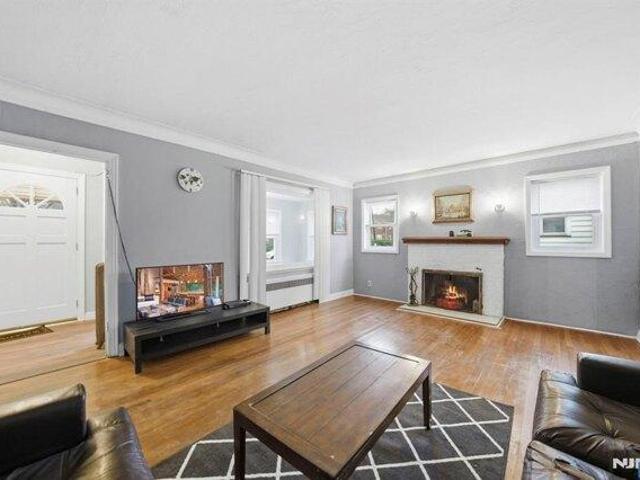 house with 2 bedroom, Nutley NJ DS101748290