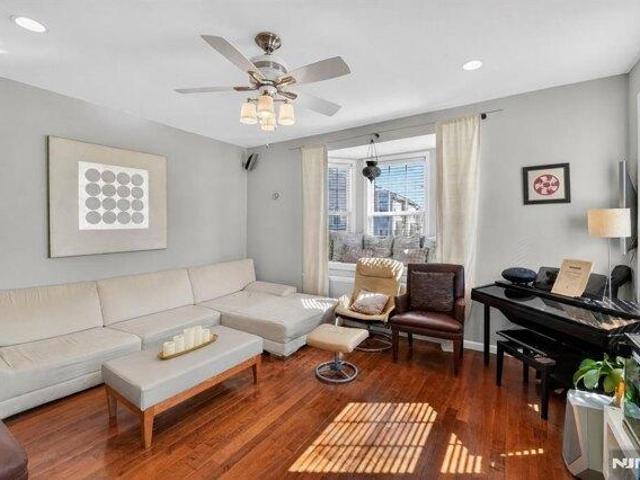house with 2 bedroom, Nutley NJ ES104295565