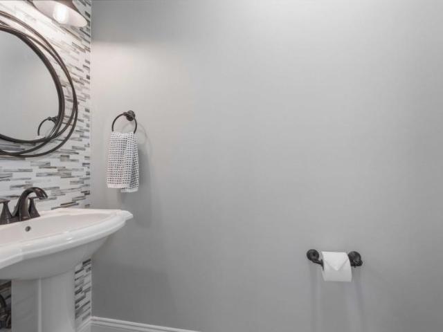 house with 2 bedroom, NY NY DLS102578982