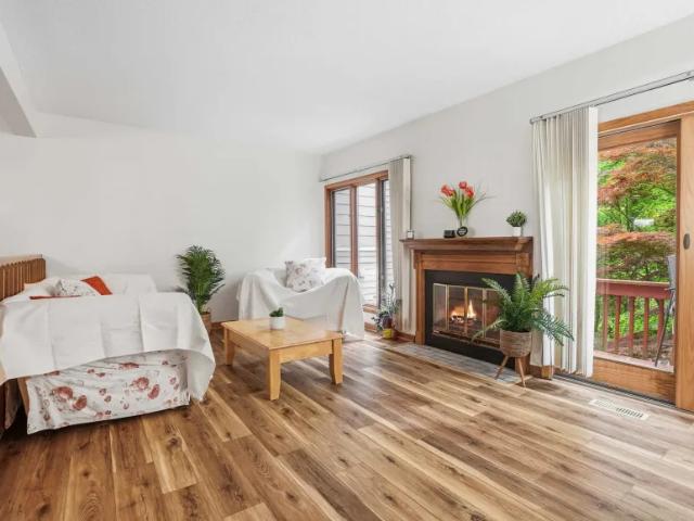 house with 2 bedroom, NY NY DS102553532