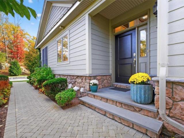 house with 2 bedroom, NY NY ES100980130