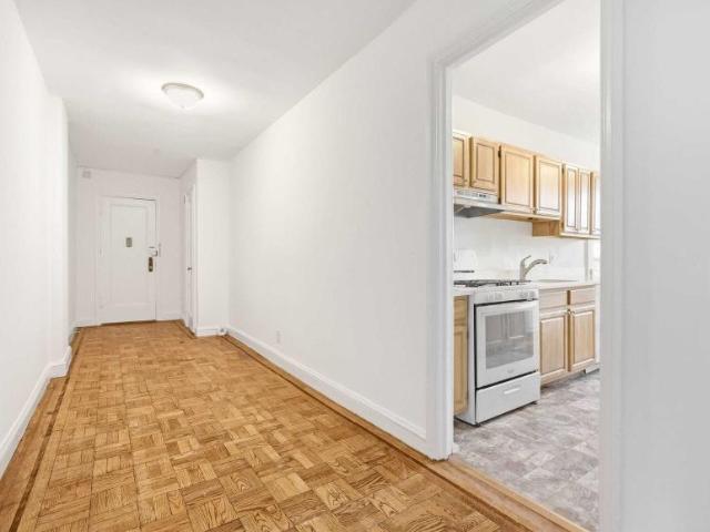 house with 2 bedroom, NY NY ES101557316