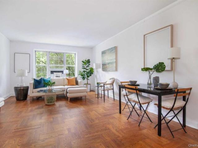 house with 2 bedroom, NY NY ES102245358