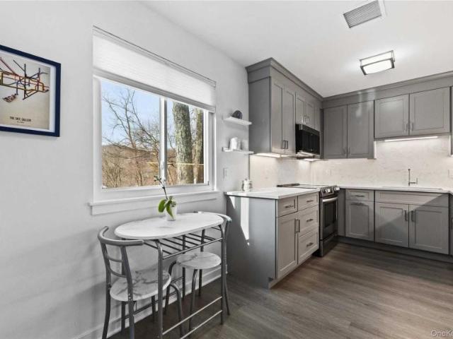house with 2 bedroom, NY NY ES102245459