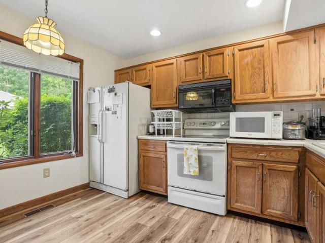 house with 2 bedroom, NY NY ES102519084