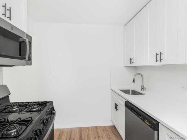house with 2 bedroom, NY NY ES99559578