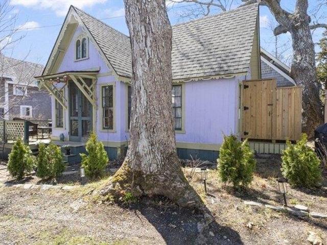 house with 2 bedroom, Oak Bluffs MA DLS101856448