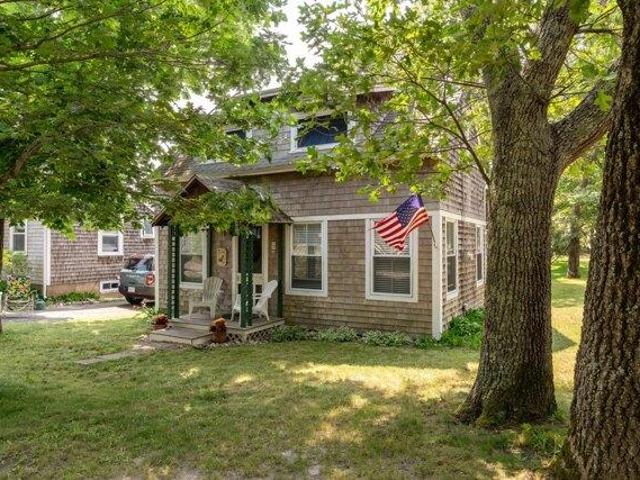 house with 2 bedroom, Oak Bluffs MA ES105082126