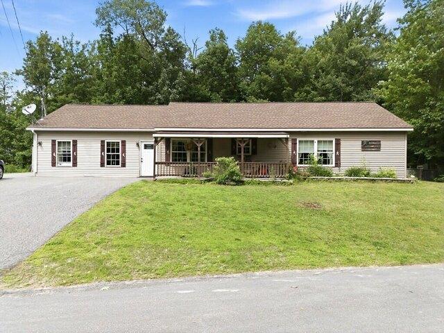 house with 2 bedroom, Oakland ME ES104262291