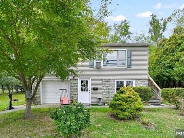house with 2 bedroom, Oakland NJ DLS101662119