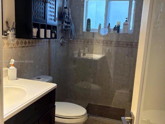 house with 2 bedroom, Oakland Park FL FL ES102659824