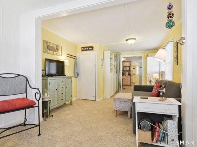 house with 2 bedroom, Old Lyme CT ES105158038