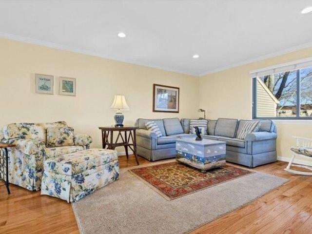 house with 2 bedroom, Old Saybrook CT DS102727807