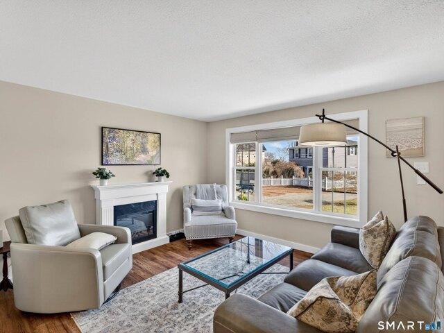 house with 2 bedroom, Old Saybrook CT ES103434522