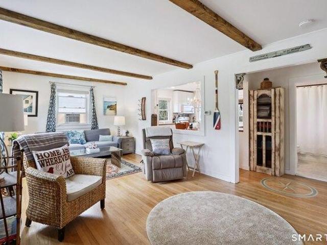 house with 2 bedroom, Old Saybrook CT ES103097935