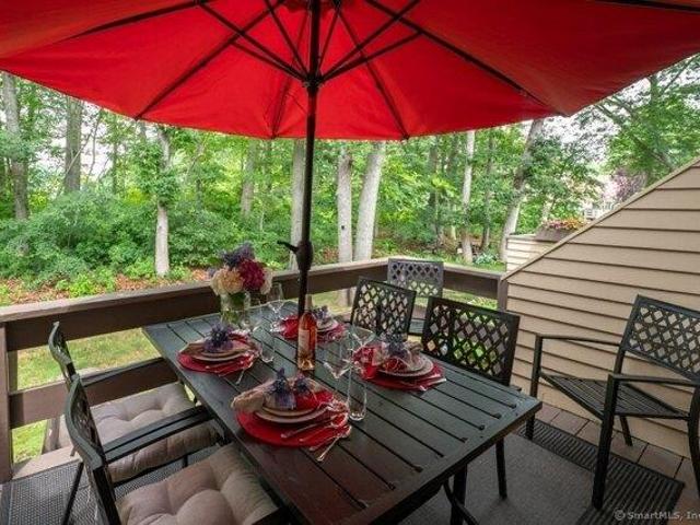 house with 2 bedroom, Old Saybrook CT ES104076279