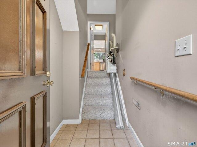 house with 2 bedroom, Old Saybrook CT ES105143626