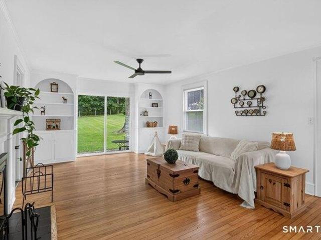 house with 2 bedroom, Orange CT ES105174520
