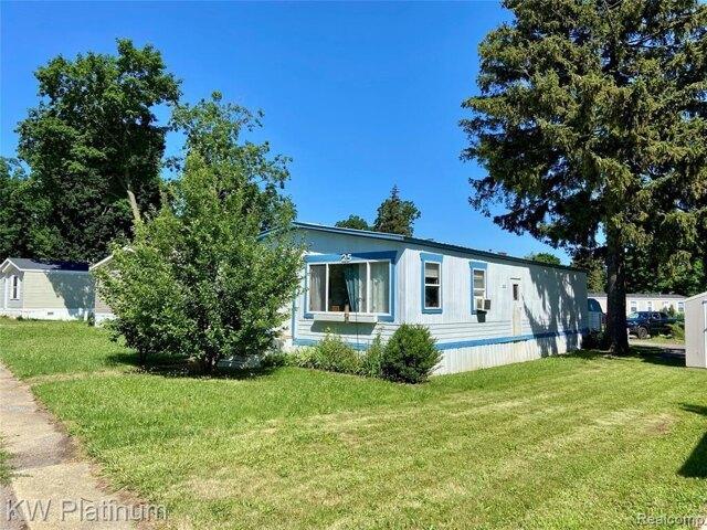 house with 2 bedroom, Orion MI DS93016551