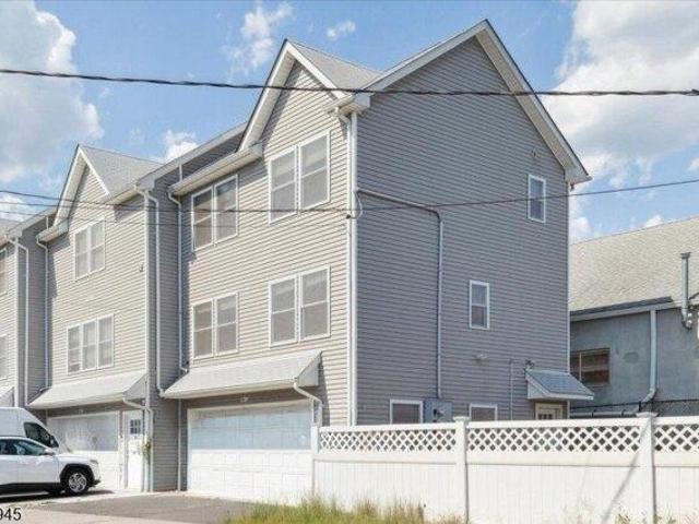 house with 2 bedroom, Paterson NJ DLS101749177