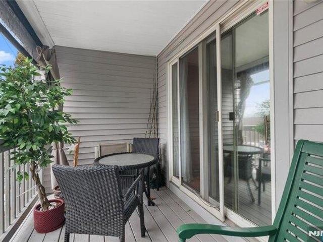 house with 2 bedroom, Paterson NJ DLS101780977