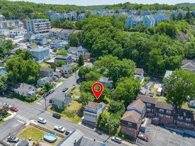 house with 2 bedroom, Paterson NJ ES104571086
