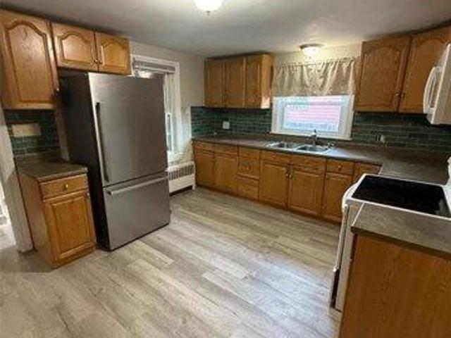 house with 2 bedroom, Pawtucket RI DS102029089