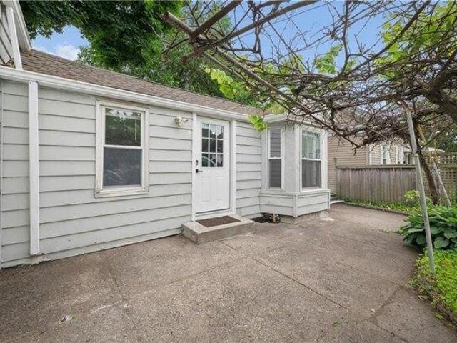 house with 2 bedroom, Pawtucket RI DS103966084