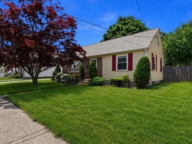 house with 2 bedroom, Pawtucket RI DS103016582