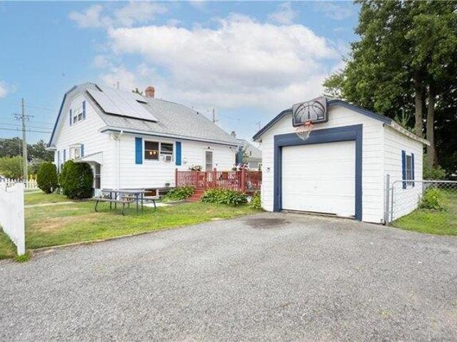 house with 2 bedroom, Pawtucket RI ES104650344