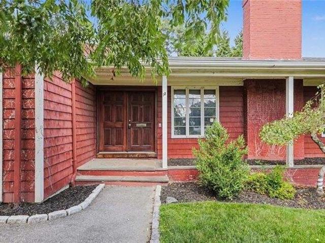 house with 2 bedroom, Pawtucket RI ES105494817