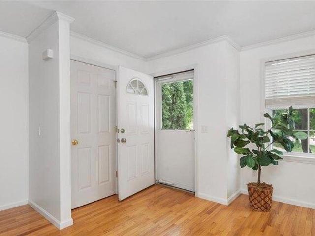house with 2 bedroom, Pawtucket RI ES105516547