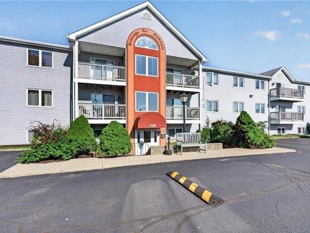 house with 2 bedroom, Pawtucket RI ES105682123