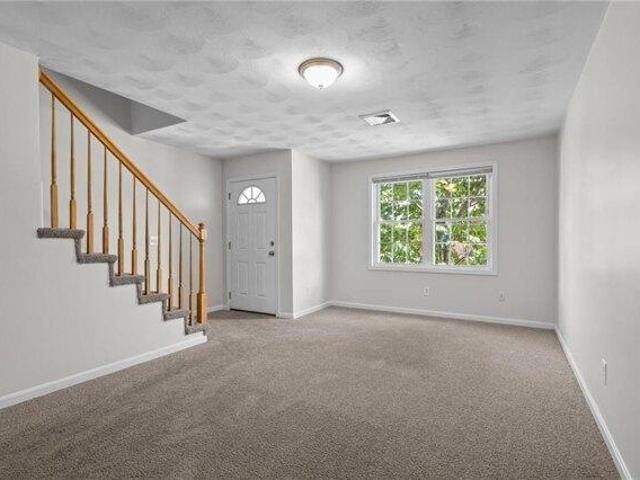 house with 2 bedroom, Pawtucket RI ES105081302