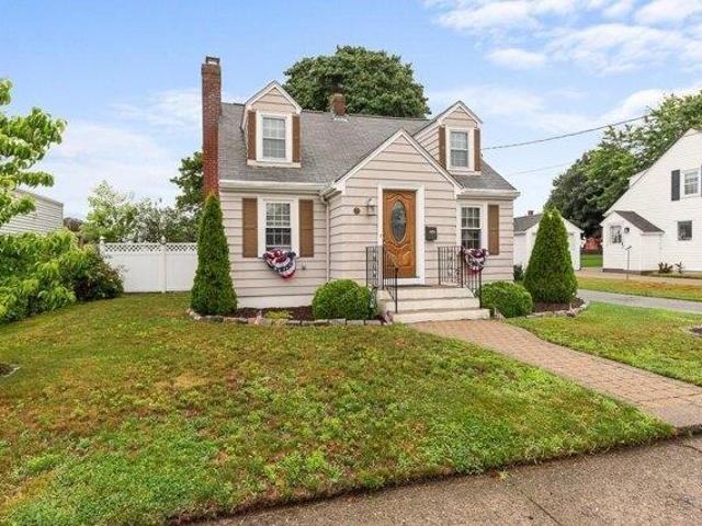 house with 2 bedroom, Pawtucket RI ES105092684