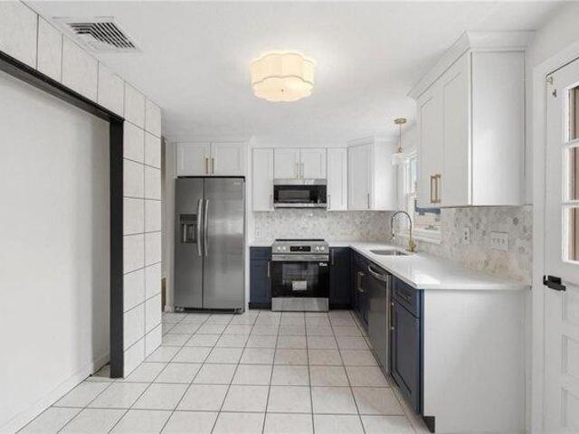 house with 2 bedroom, Pawtucket RI ES105094915