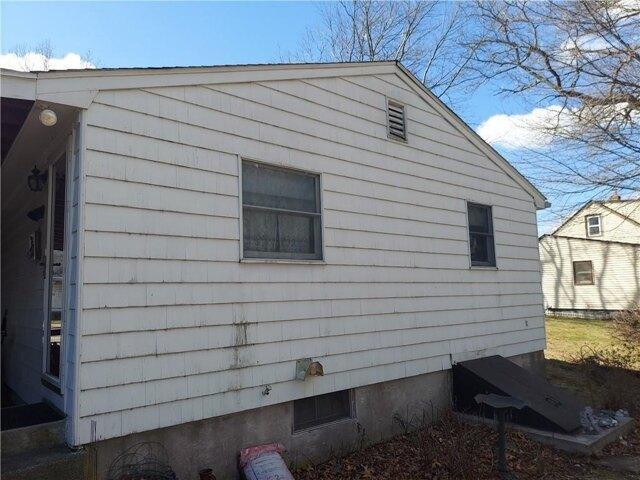 house with 2 bedroom, Pawtucket RI ES105107656