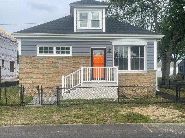 house with 2 bedroom, Pawtucket RI ES105124892