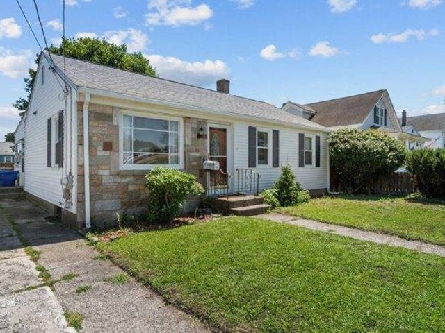 house with 2 bedroom, Pawtucket RI ES105127279