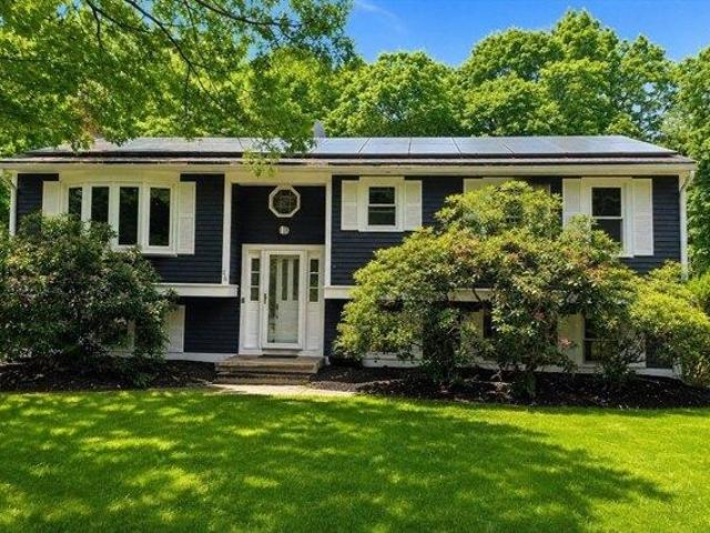 house with 2 bedroom, Pembroke MA DS104044218