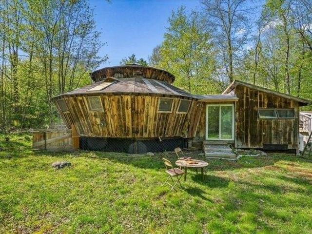 house with 2 bedroom, Peterborough NH DS103619339