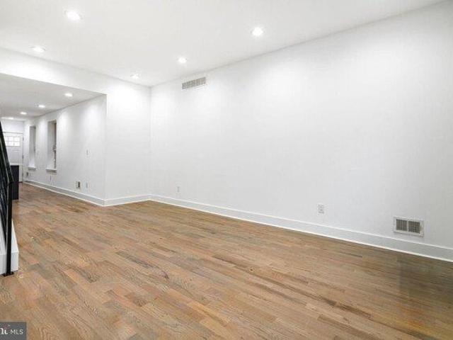 house with 2 bedroom, Philadelphia PA DS103600959